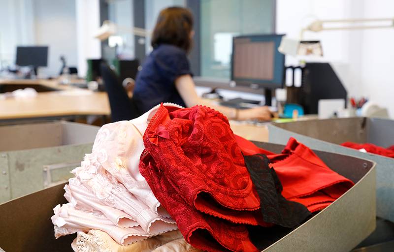 Creating a bra - a visit to Miss Mary's bra atelier